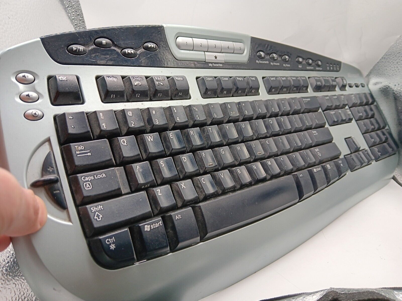 Microsoft Digital Media Pro Keyboard KC-0405 - Keyboards & Keypads