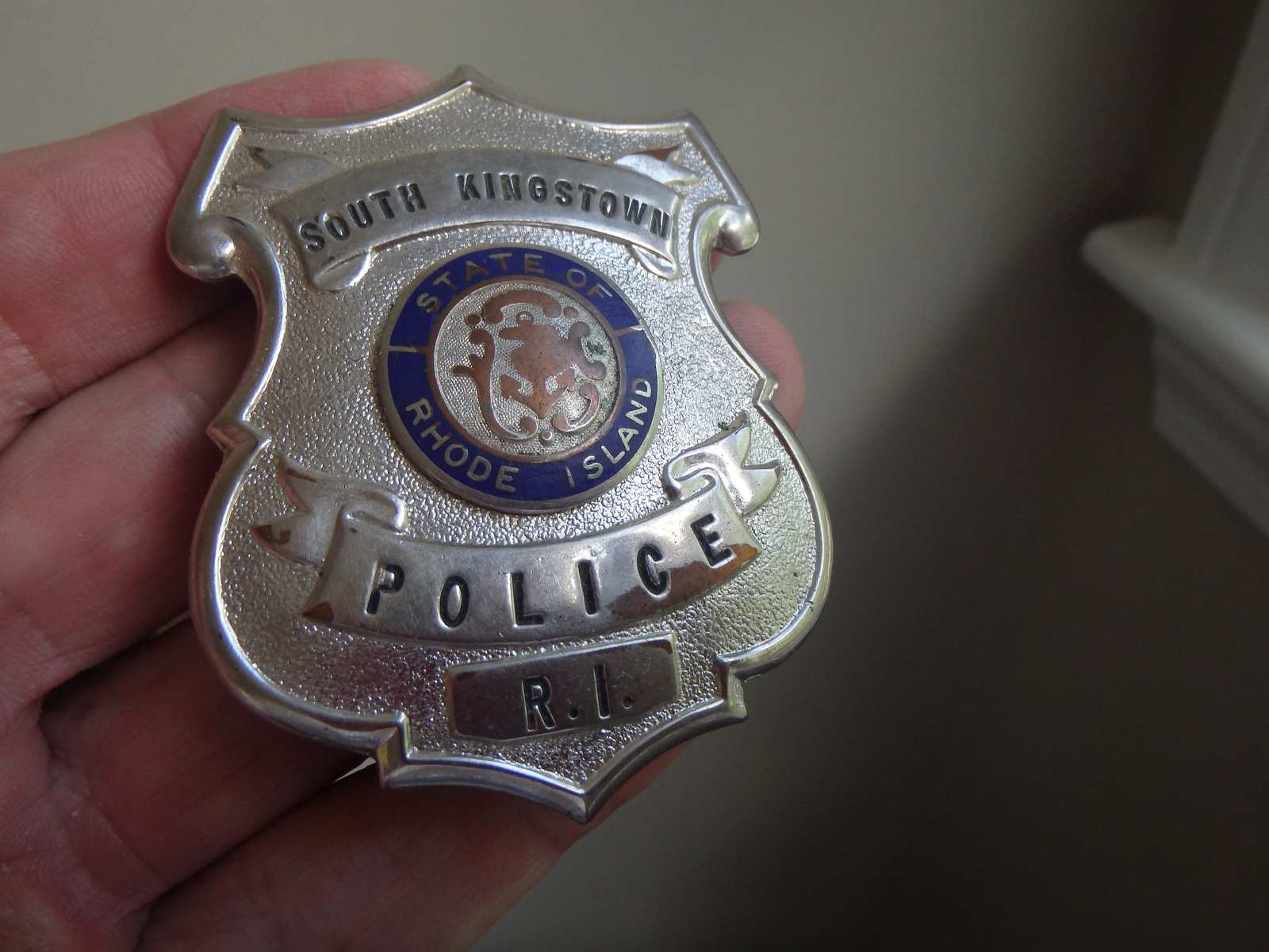 vintage south Kingston Rhode island police department police badge ...