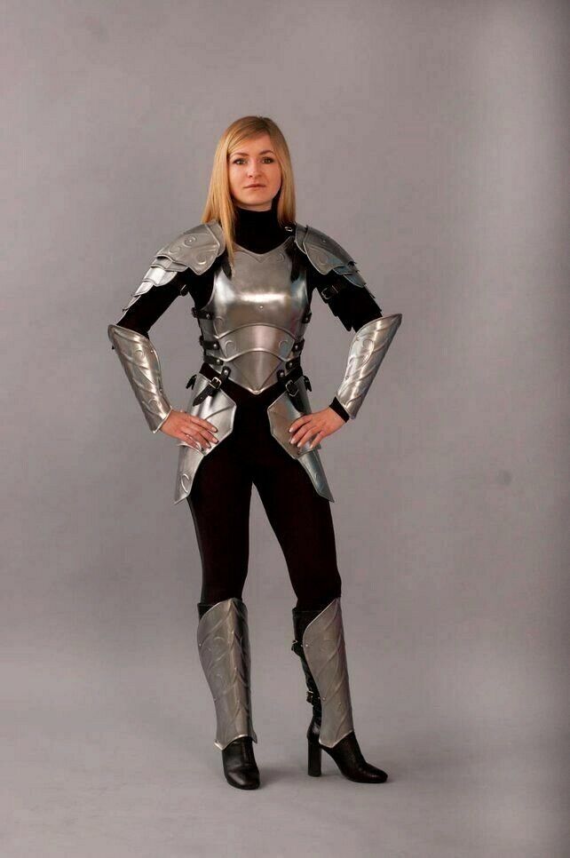 Medieval ""Queen of the Elves"" Half Armor Suit Female Breastfeeding ...