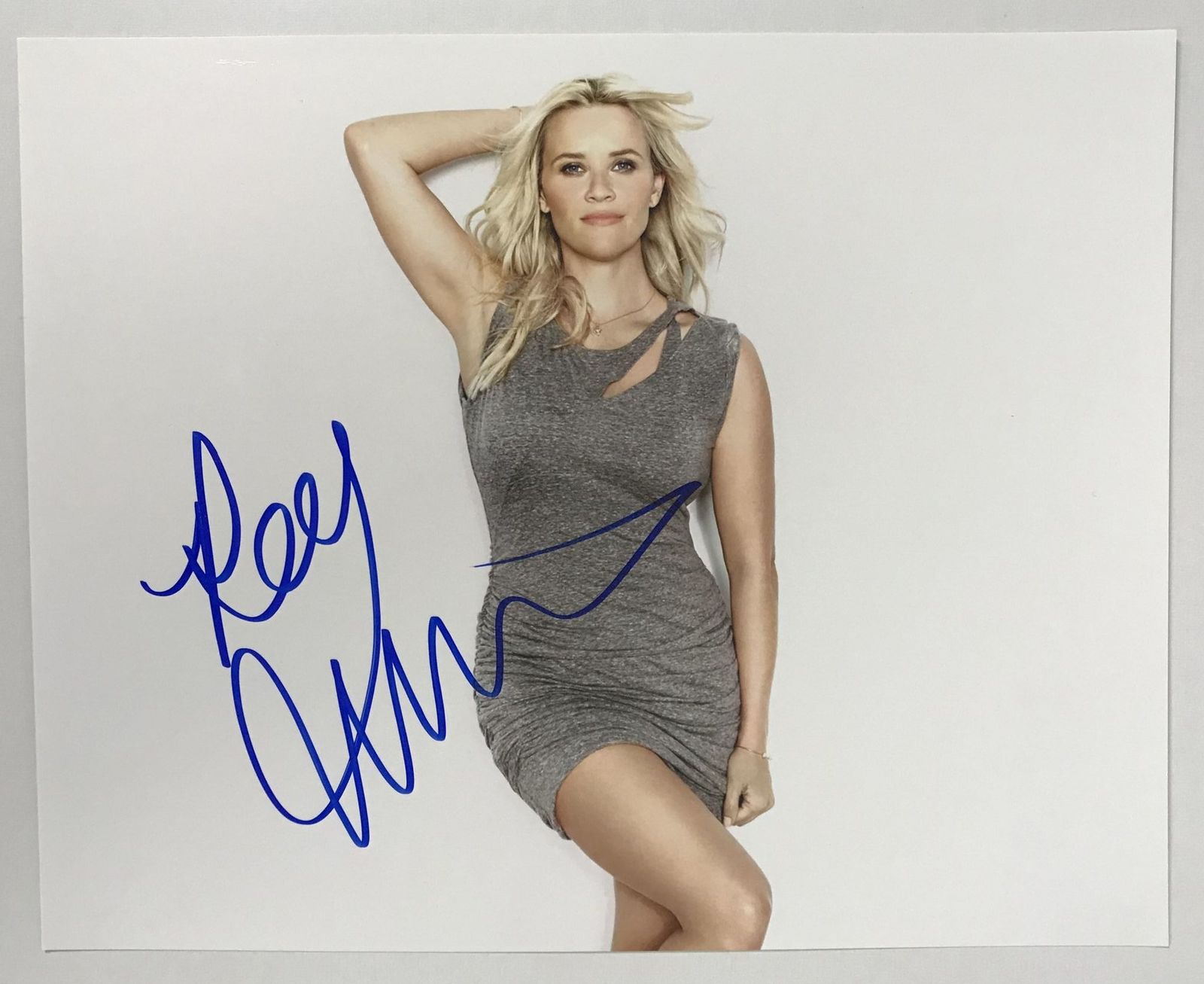 Reese Witherspoon Signed Autographed Glossy 8x10 Photo - Photographs