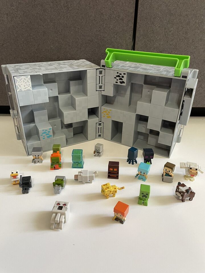 Huge Minecraft Figure Lot Storage Cube maze Animals figures - Action ...