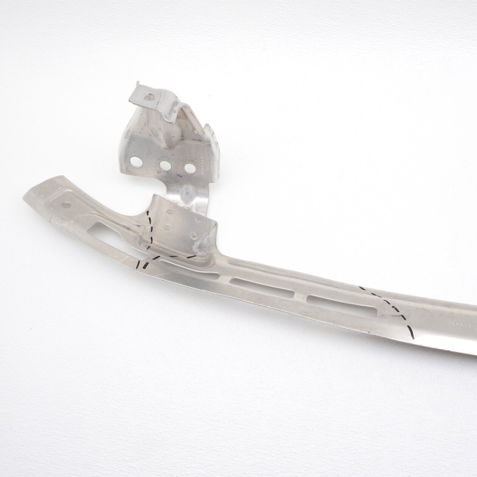 2020-2023 Tesla Model Y Front Lower Reinforcement Impact Ankle Catcher ...