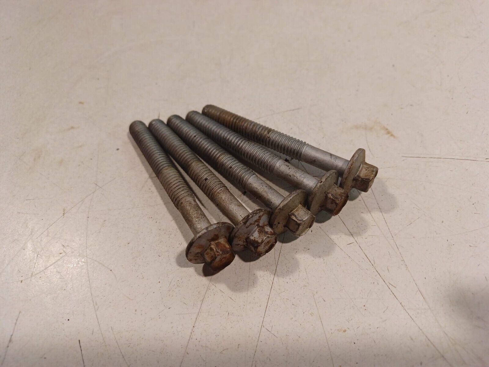 BRIGGS & STRATTON BOLT SET 697890 - Everything Else