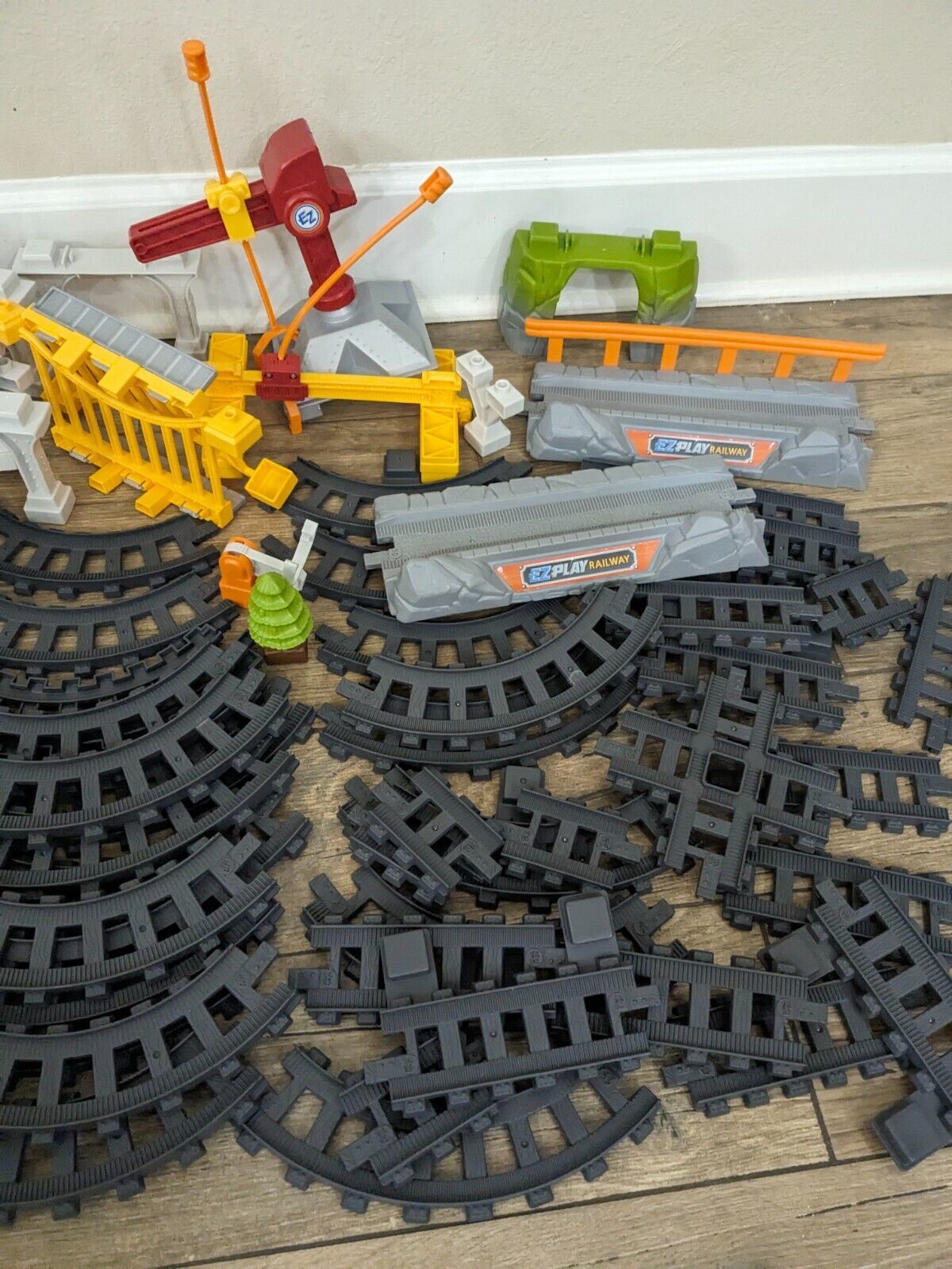 Fisher Price EZ Play Railway train track play set curve crane mountain parts - Other