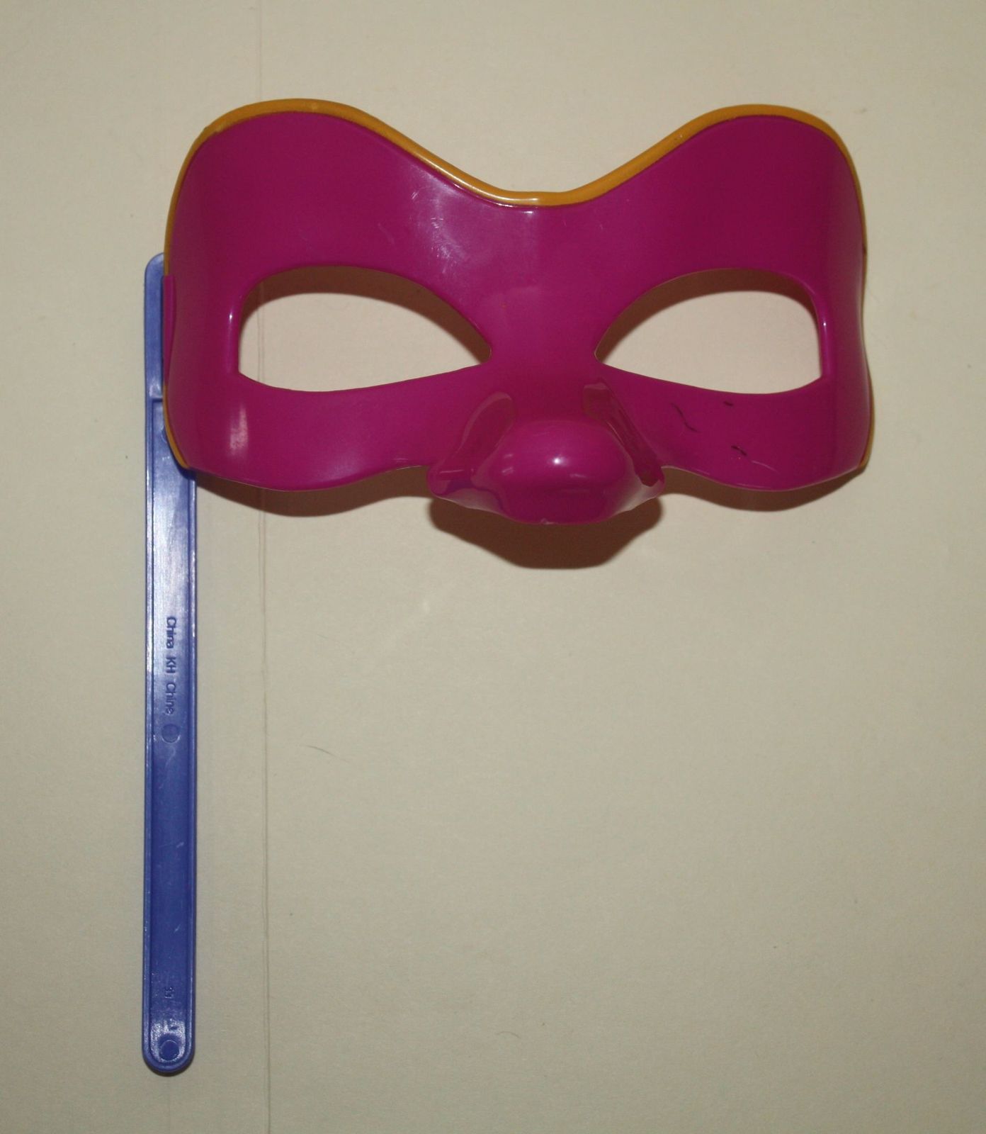 1997 McDonalds Disney's Hunchback of Notre Dame Clopin Mask - Fast Food