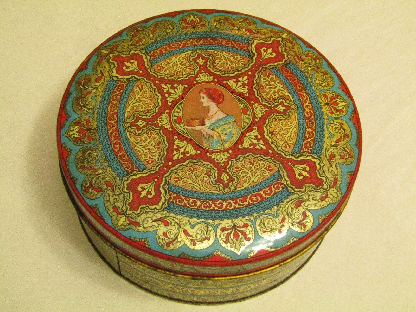 Wonder Bread Fruit Cake 8 1/4 Inches Tin - Merchandise & Memorabilia