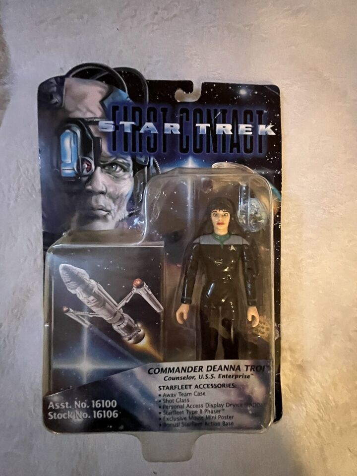 Star Trek First Contact Commander Deanna Troi Action Figure Playmates ...
