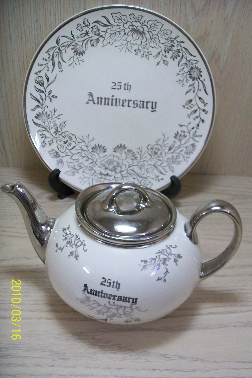 Platinum Rose Tea Pot & Serving Plate 22KT Pearl China - Collector Plates