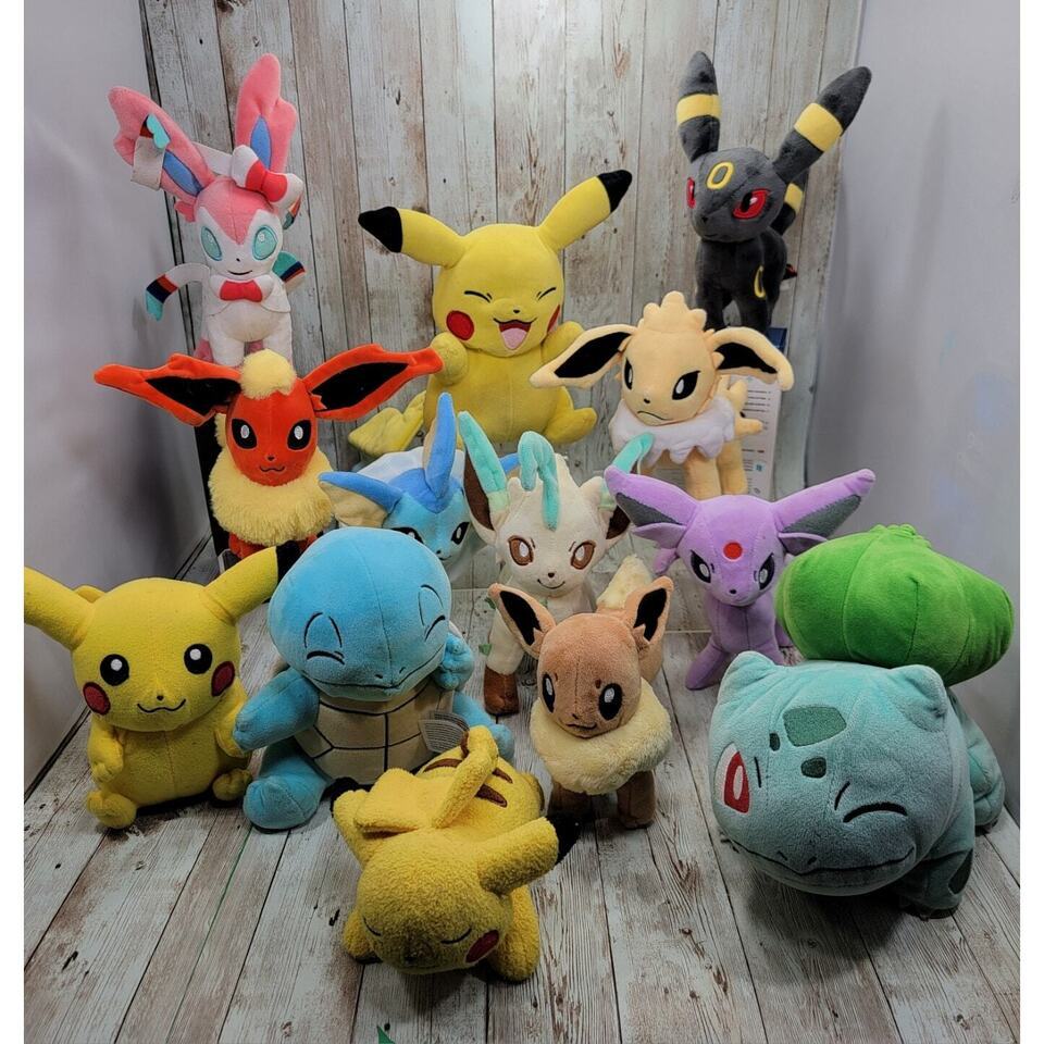 Vintage Pokemon stuffed toy Set Of 13 Plush Eevee, Pikachu, Umbreon ...