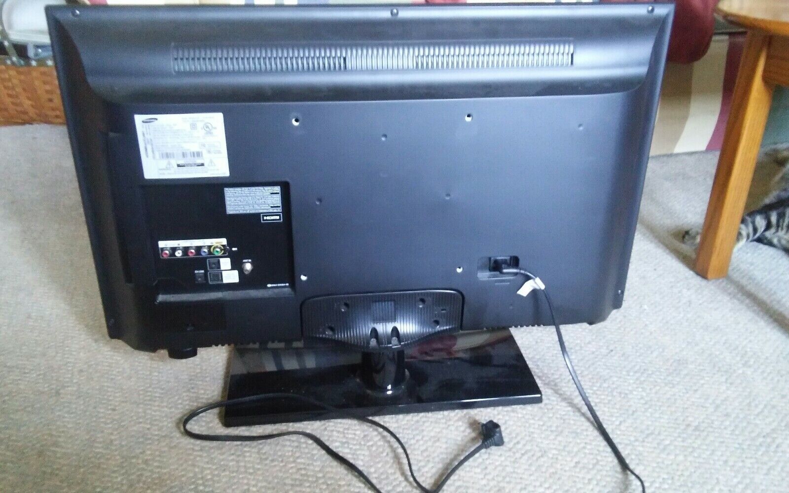 Samsung UN32EH500FXZA Flat Screen TV Parts Repair Powers Up Broken ...