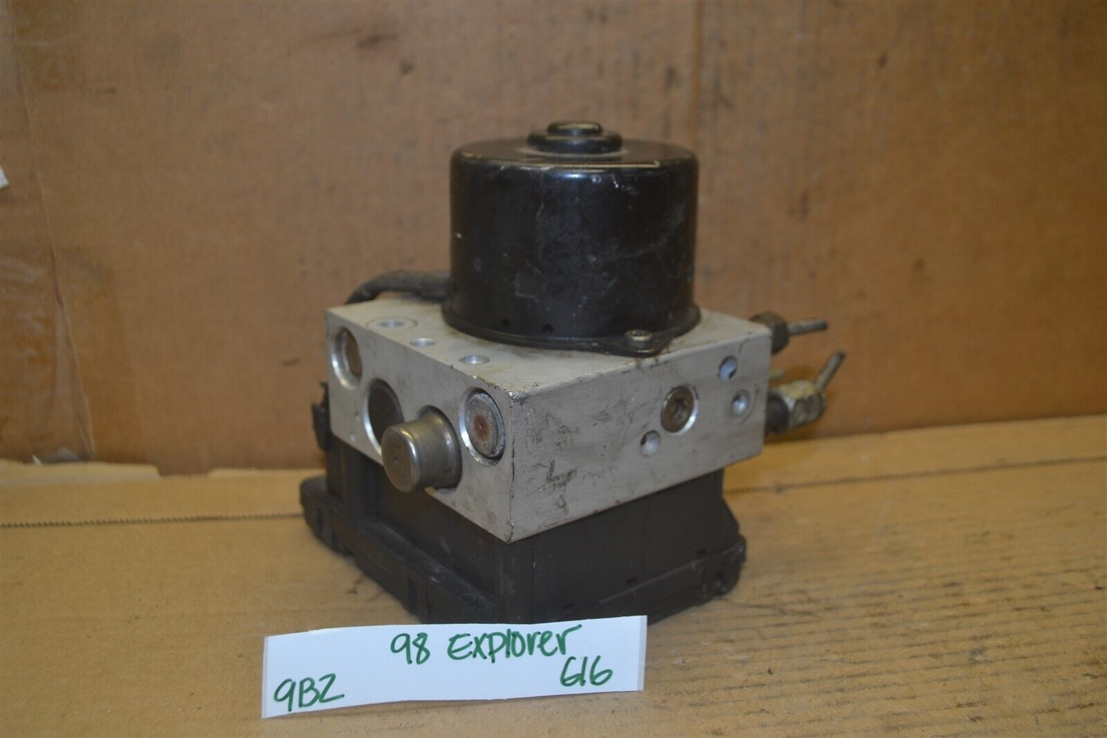 1998 Ford Explorer ABS Pump Control OEM F87A2C219AB Module 616-9b2 ...