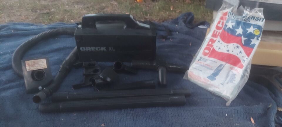 Oreck XL BB870-AD Compact Handheld Canister Vacuum W/ Attachments ...