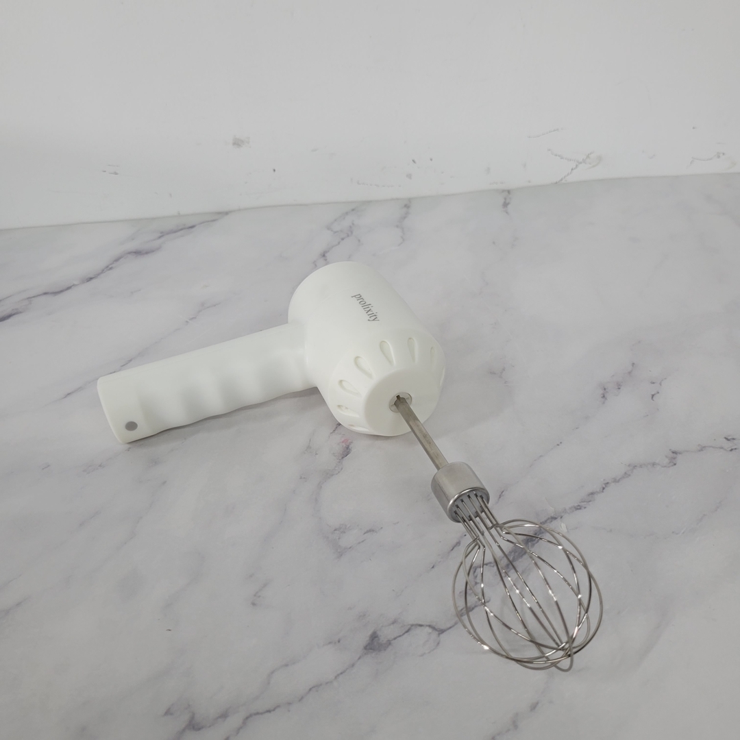 prolixity Electric egg beaters White electric egg beater for easy ...