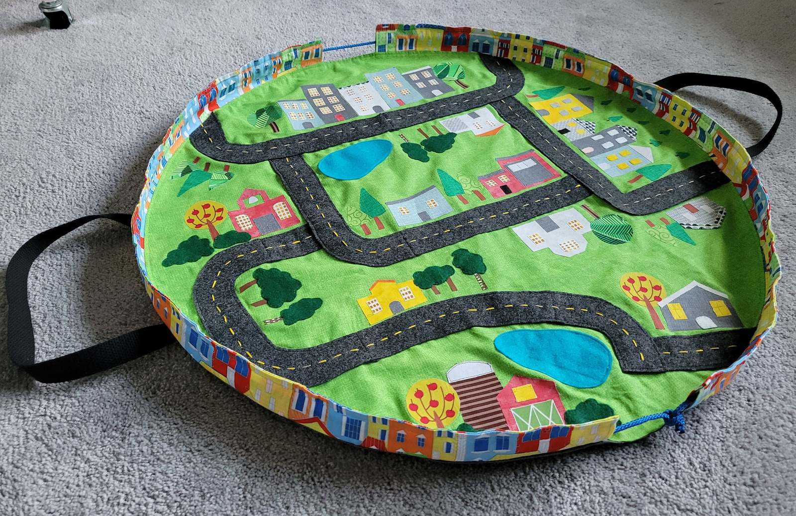 DIY On-The-Go Drawstring Panel & Playmat, Fully Illustrated Sewing ...