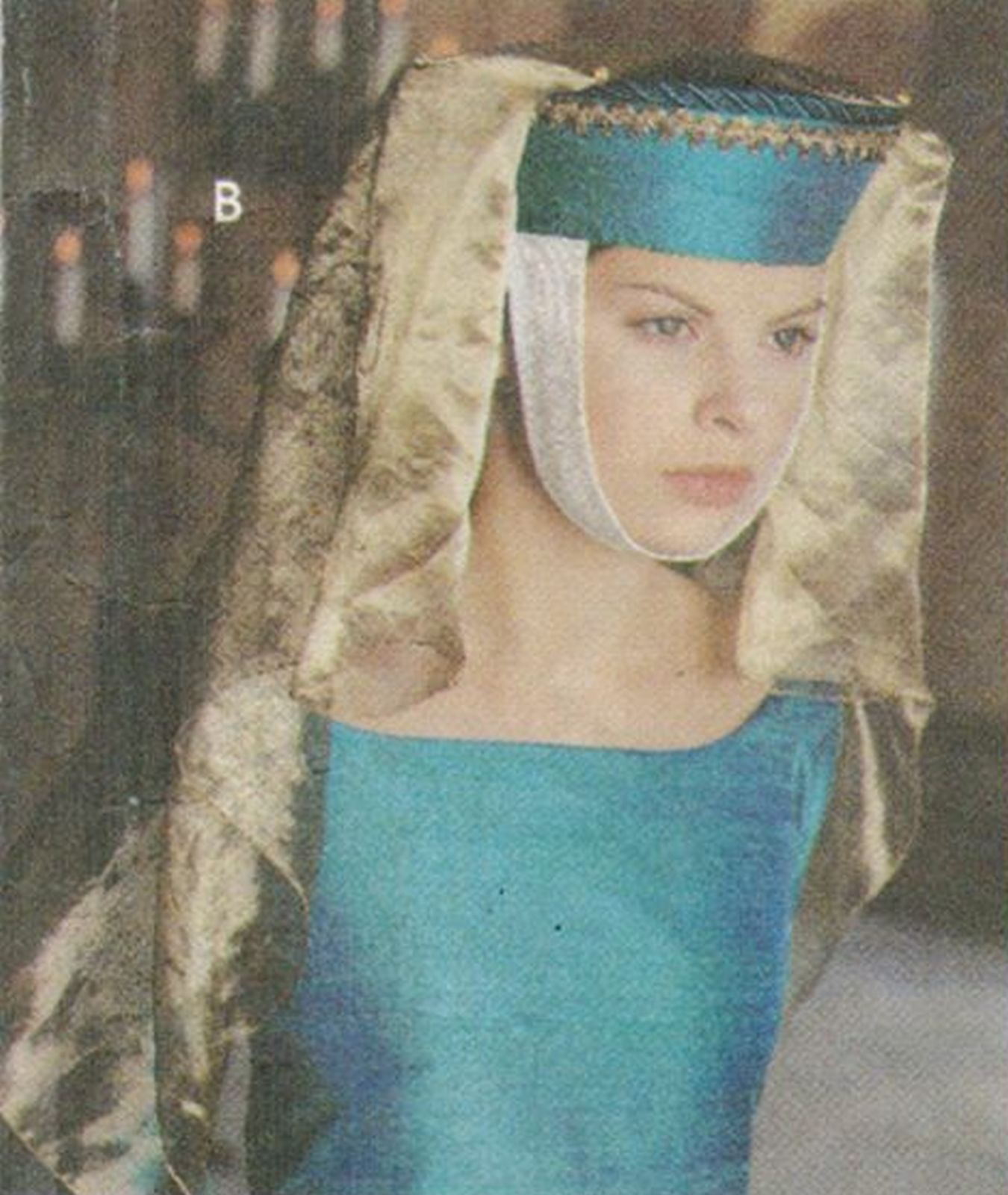 Misses Medieval Headpieces Hat Veil Cloak Robe Cape Costume One Size ...