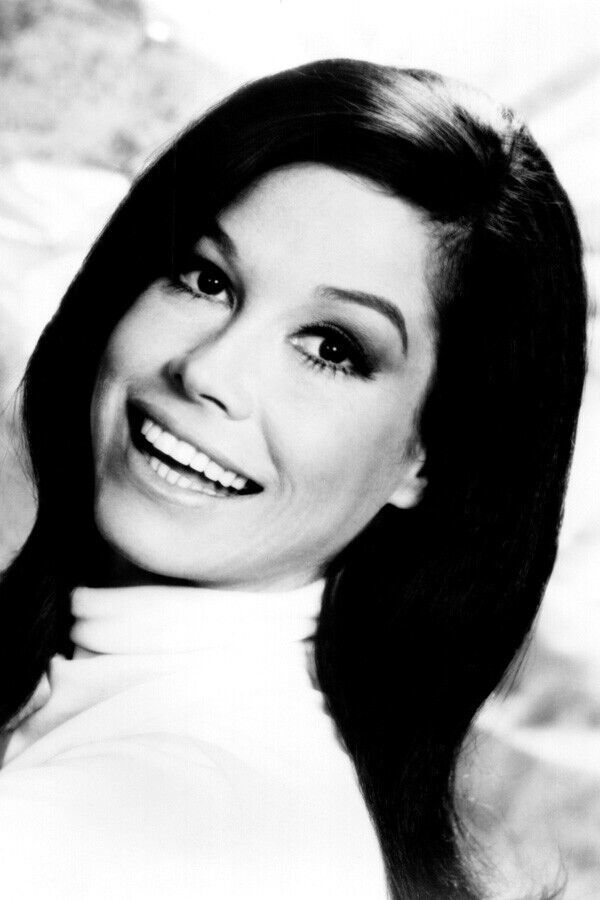 Mary Tyler Moore as Mary Richards smiling portrait 8x12 inch real photo ...