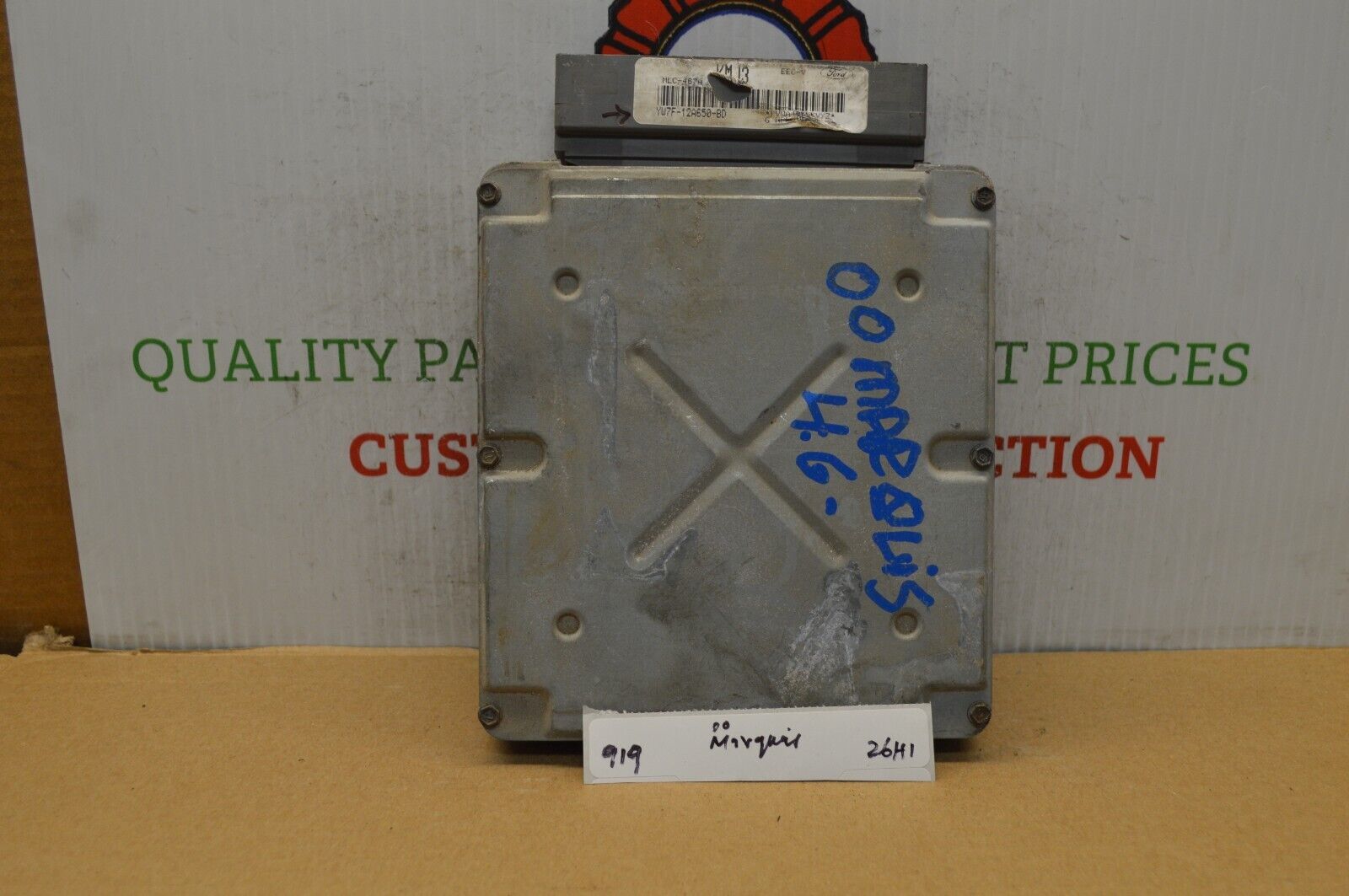 2000 Ford Crown Victoria Engine Control Unit ECU YW7F12A650BD Module ...