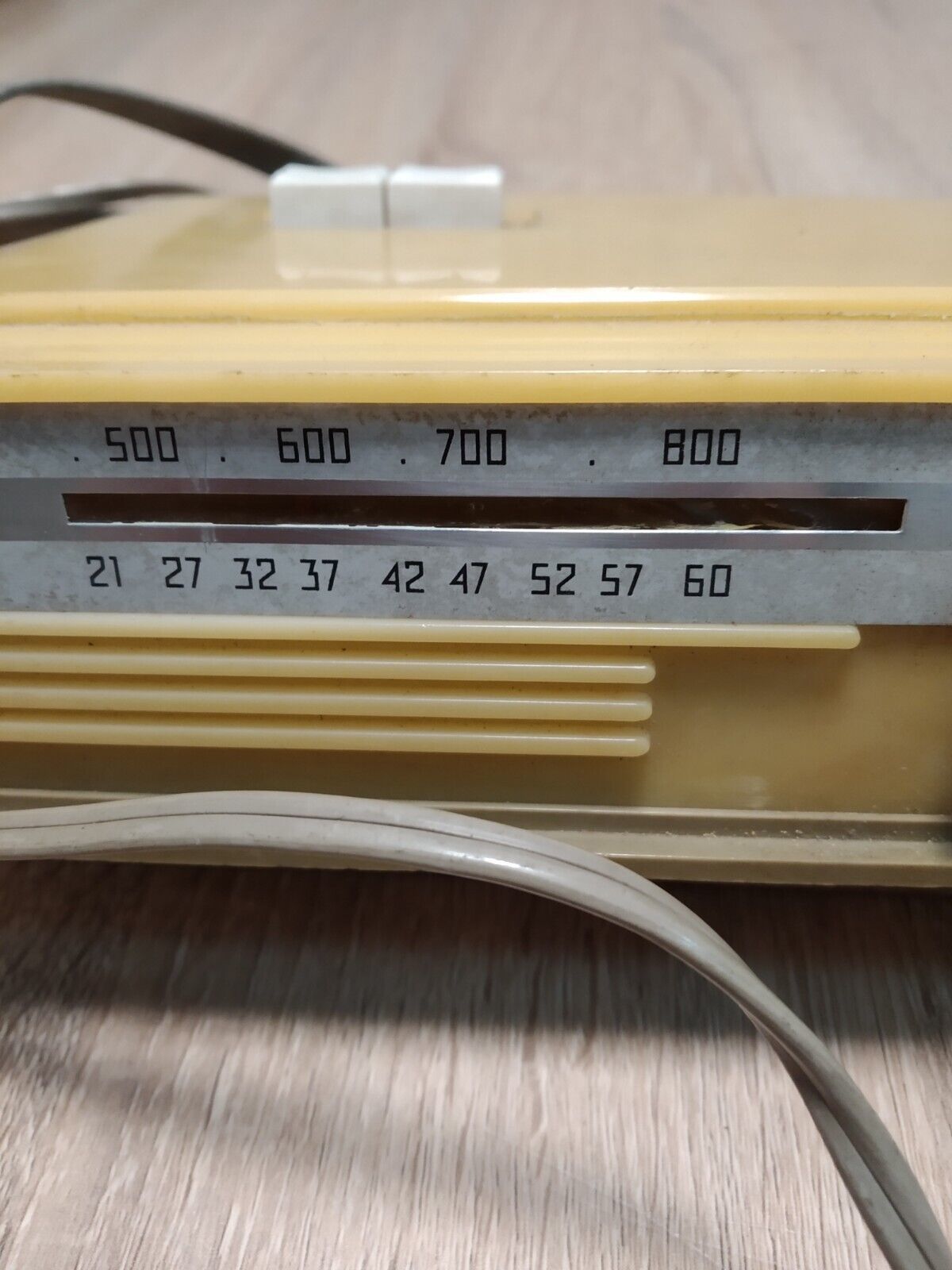 Radio vintage trans UHF universum vintage. 1950-60 - Transistor Radios