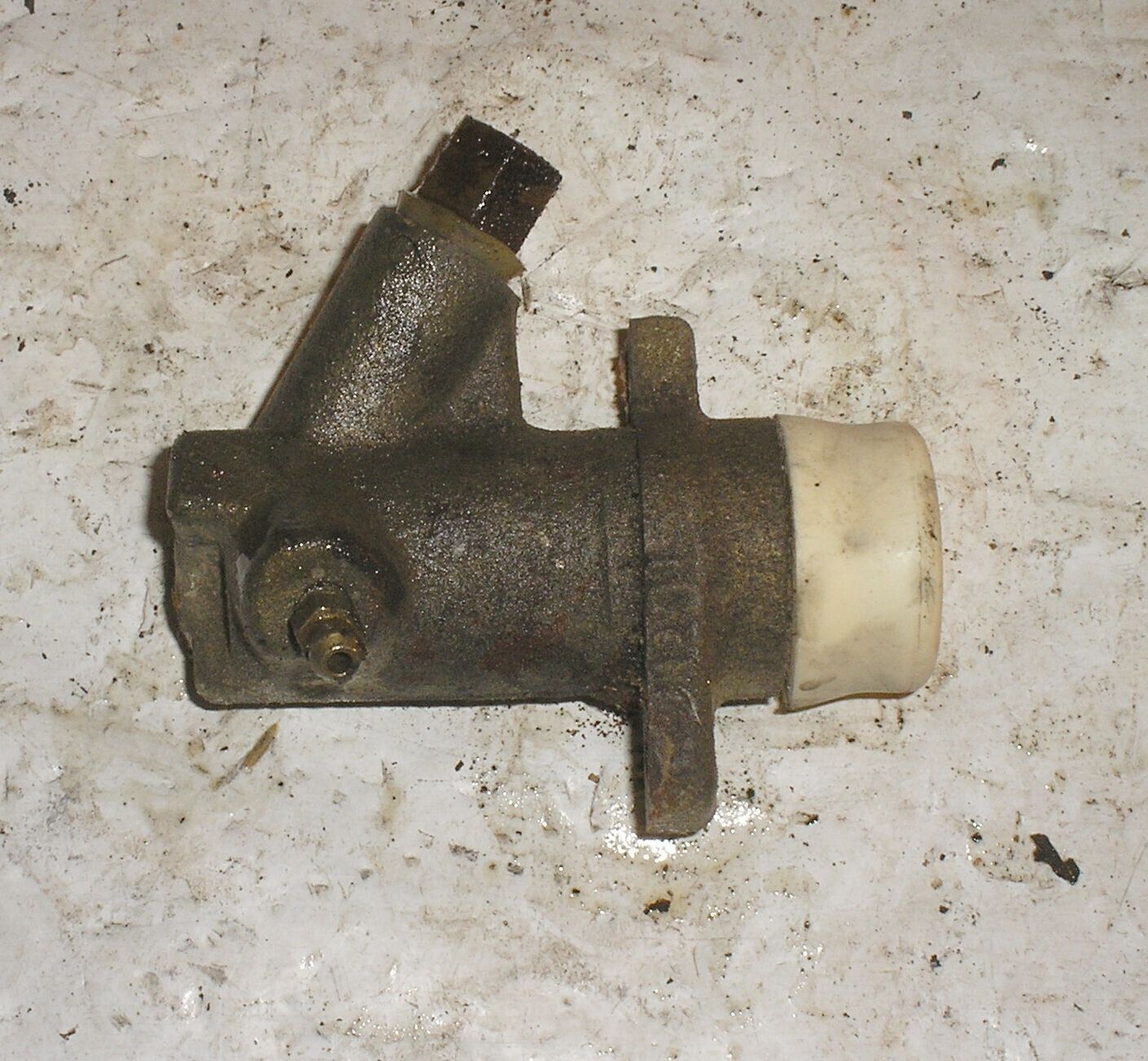 1981 Delorean DMC 12 OEM Clutch Slave Cylinder - Other Car & Truck ...