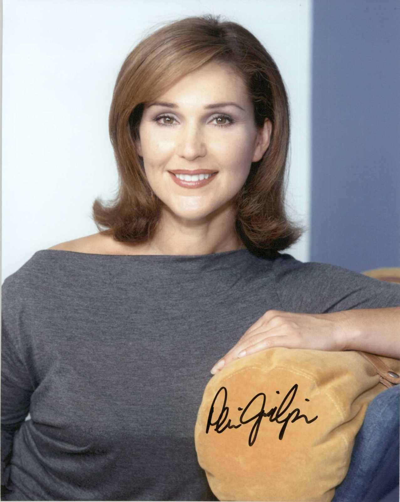 Peri Gilpin Signed Autographed "Frasier" Glossy 8x10 Photo - Photographs
