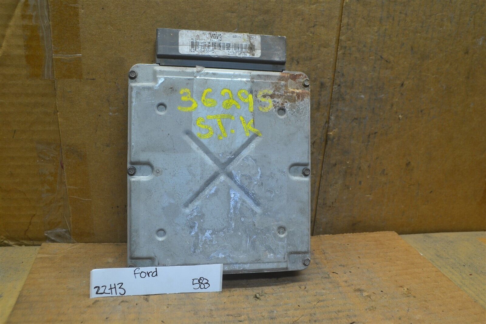 1999-2000 Ford Explorer Engine Control Unit ECU XL2F12A650HD Module 583 ...