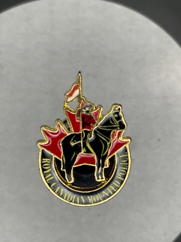 RCMP GRC Royal Canadian Mounted Police Horse Flag Hat Lapel Pin - Pins ...