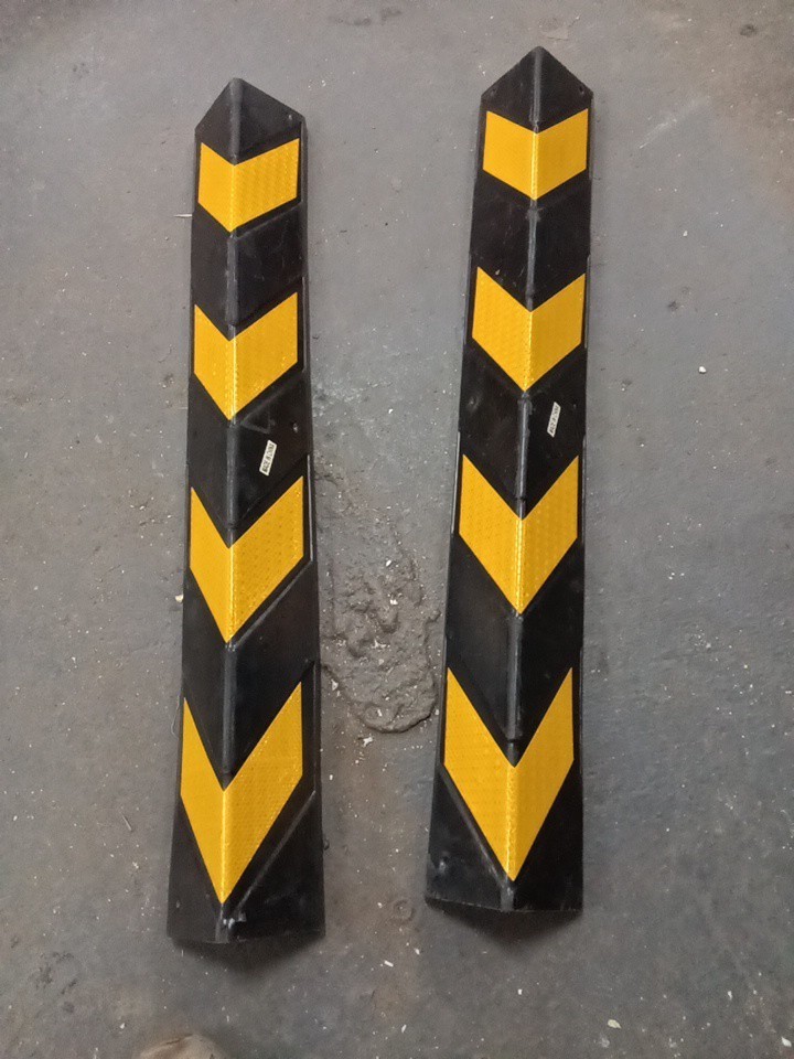 31" Rubber Wall Corner Guard L-Shape with Reflective Yellow Safety ...