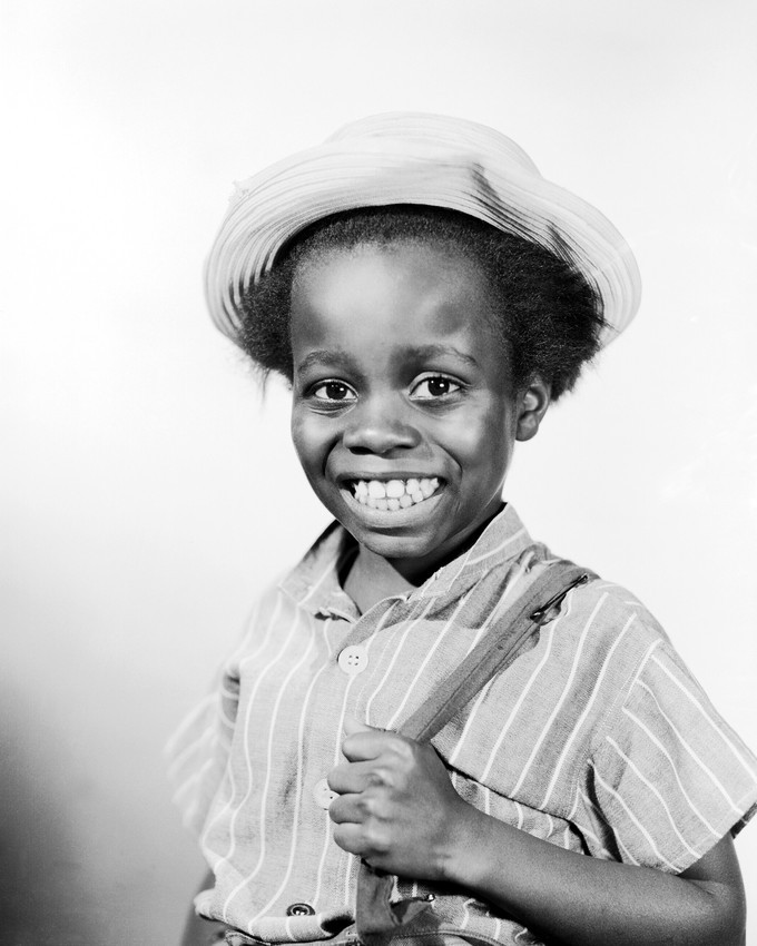 The Little Rascals Buckwheat Smiling Pose 16x20 Canvas - Home Décor