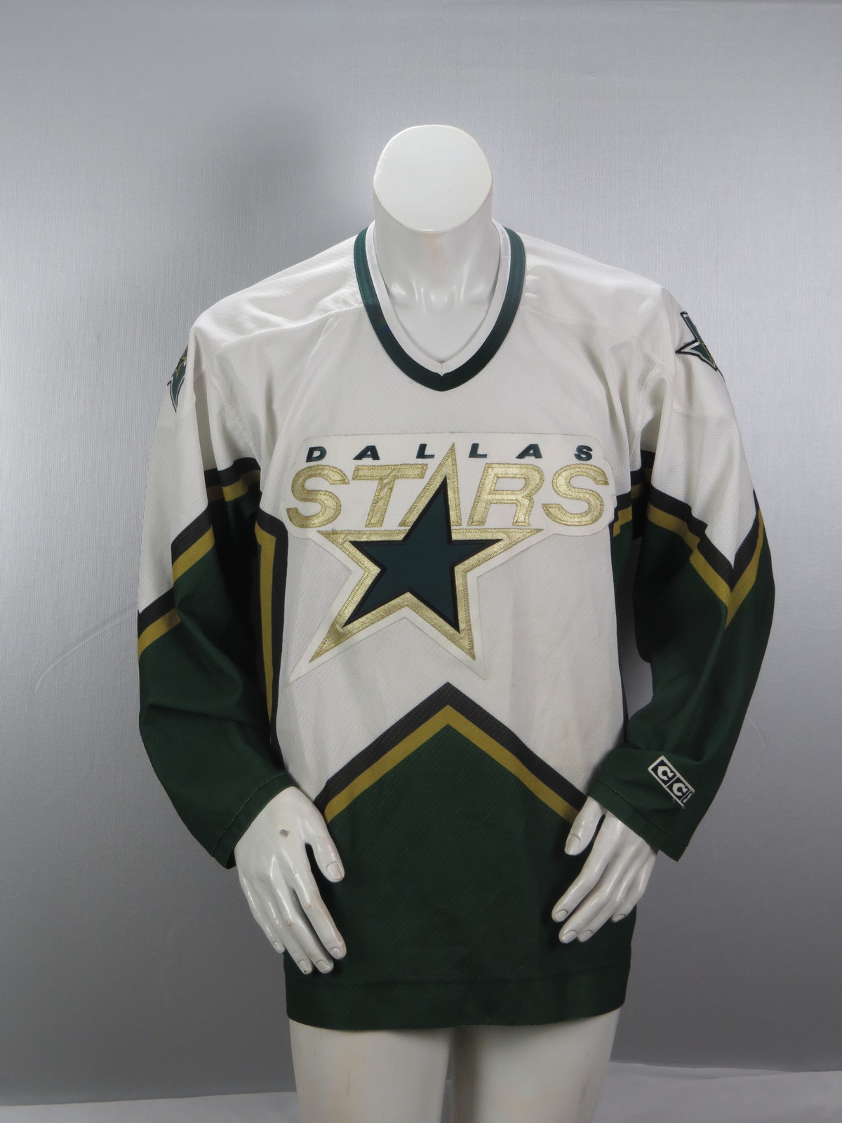 Dallas Stars Jersey (VTG) - 1990s Home Jersey by CCM - Men's Large ...