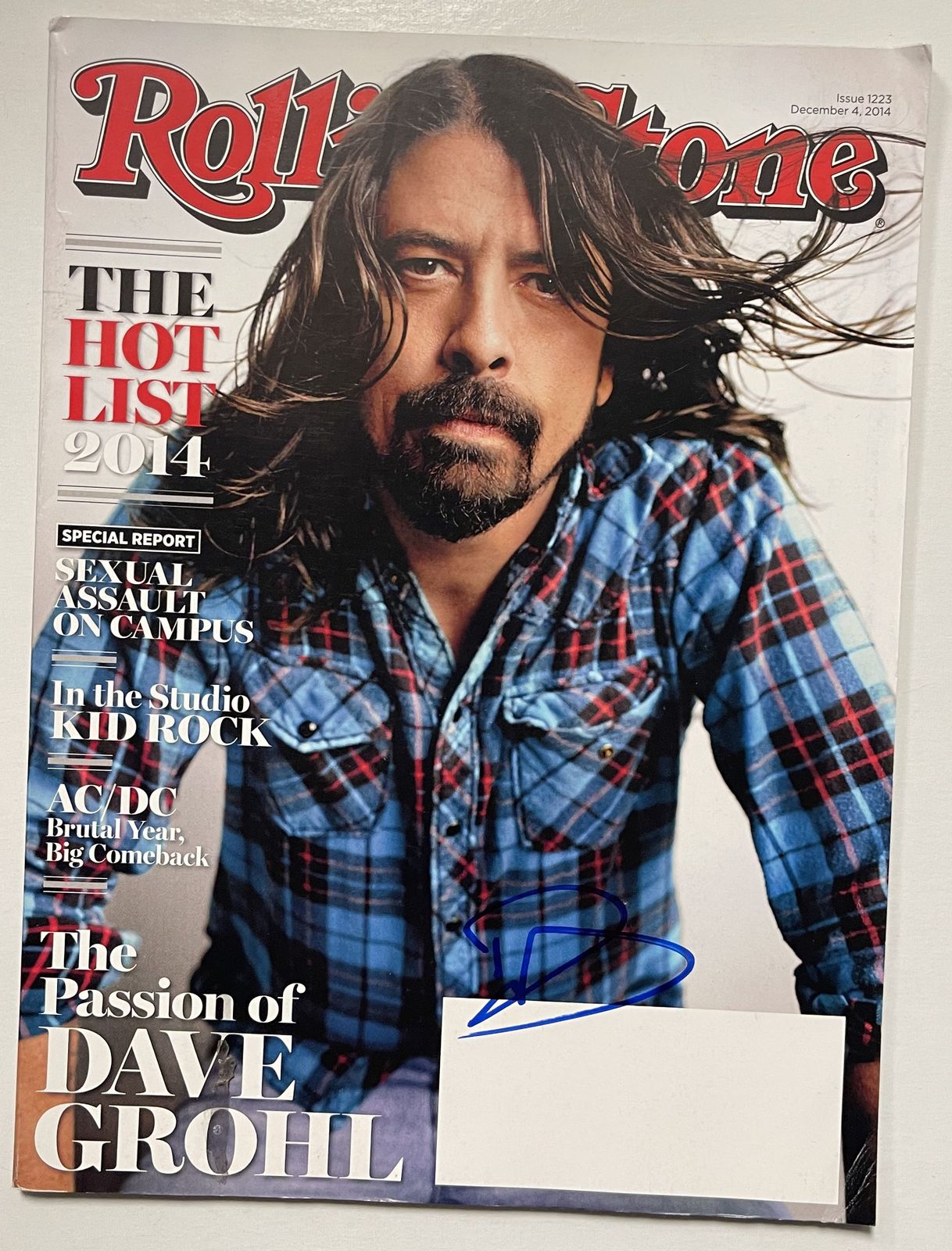 Dave Grohl Autographed Complete "Rolling Stone" Magazine - Photographs