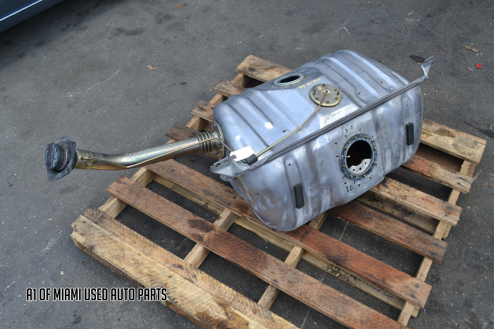 98 99 00 Lexus SC300 Fuel Gas Tank Assembly Oem - Fuel Tanks