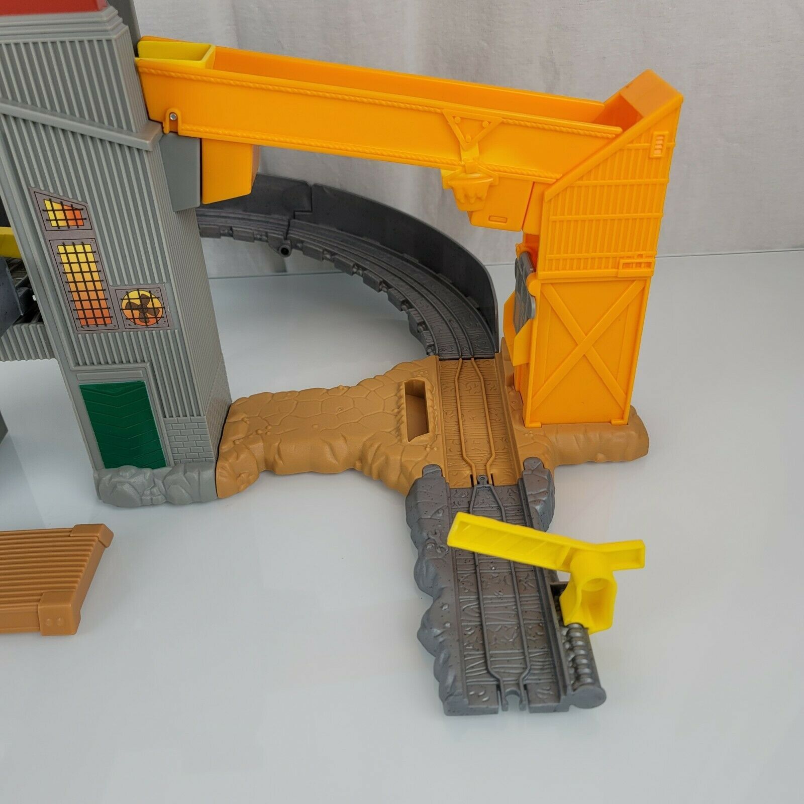 Fisher-Price Thomas & Friends Take-n-Play Twist & Tumble Cargo Drop ...