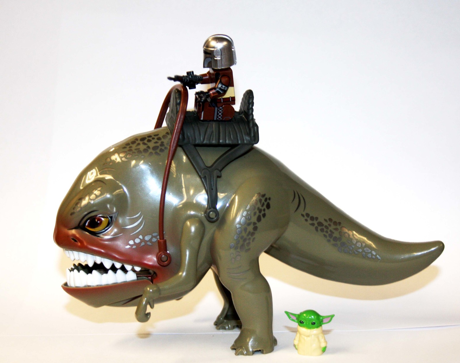 Blurrg The Mandalorian With Baby Yoda Set Star Wars Custom Minifigures ...