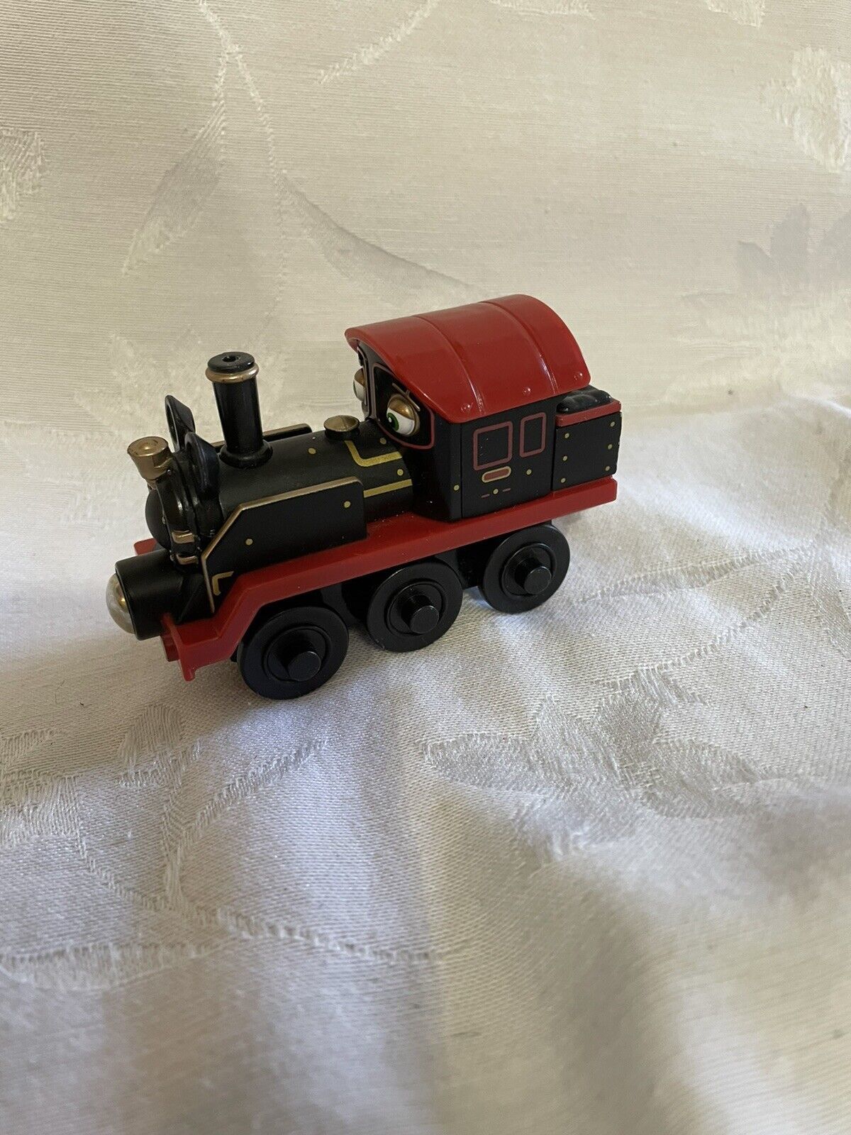 Chuggington Wooden Railway Train Engine Old Puffer Pete - Action Figures