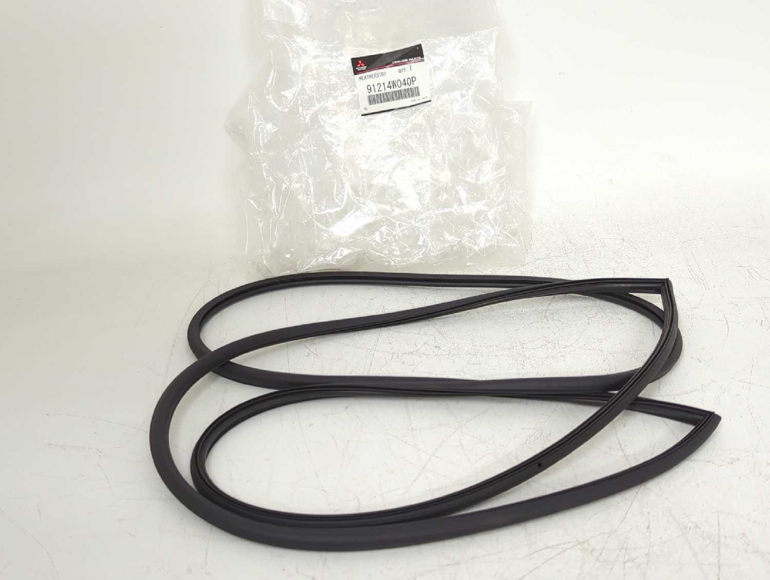 New OEM Genuine Ft Panoramic Roof Glass Seal 2022-2024 Outlander PHEV ...