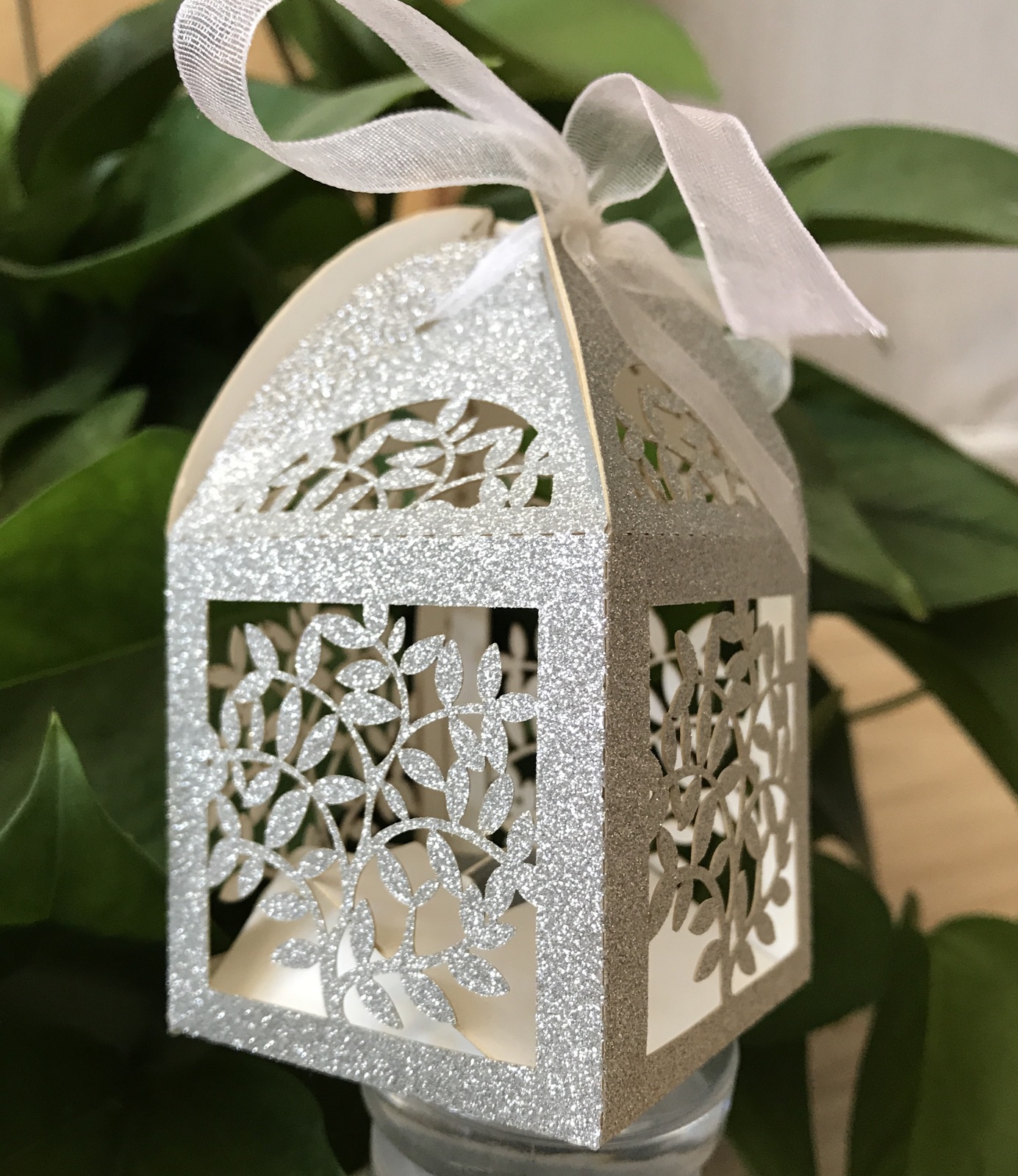 100pcs Glitter Silver Wedding Gift Boxes,Laser Cut Wedding Favor Boxes ...
