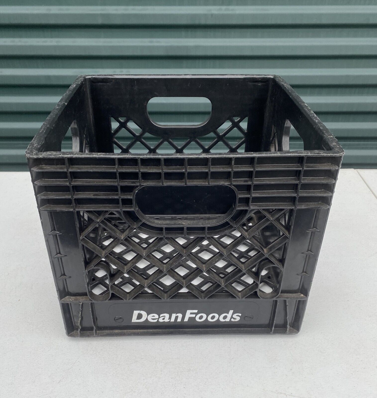 Vtg. Milk Crate Dean Foods Quality Heavy Duty Crate 13" X 13" x11" Black w white - Food & Beverage
