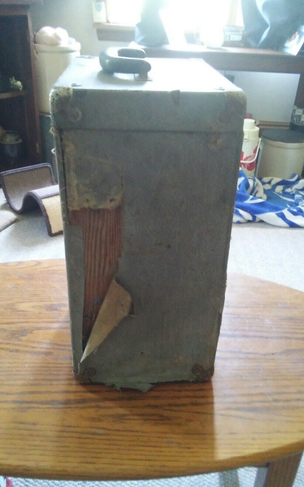Vintage Famous Rowe Furniture Box First in Fashion Hinged Lid Latches ...