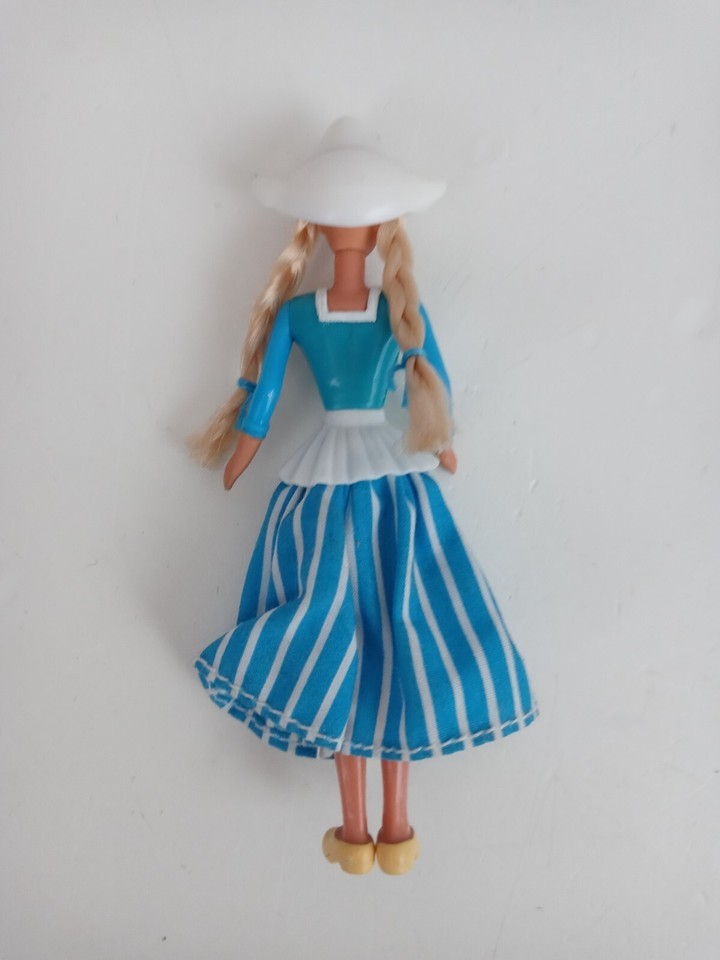 1995 McDonalds Happy Meal World Barbie Dutch barbie - Fast Food