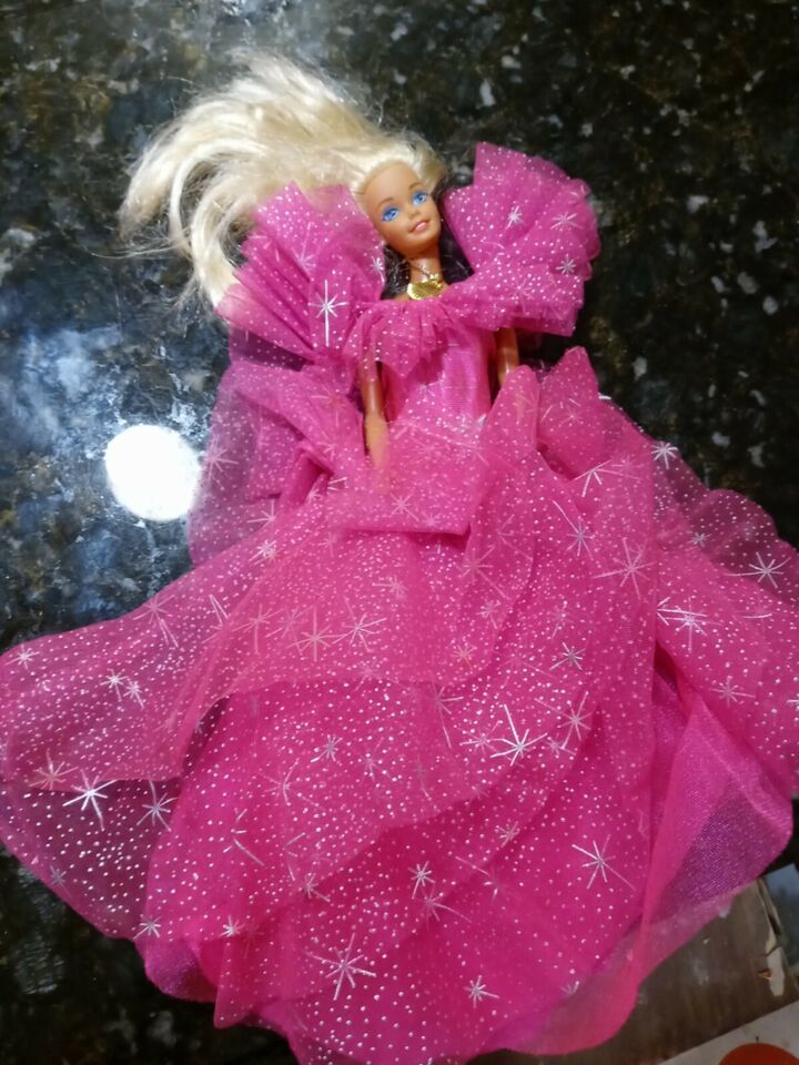 Mattel Happy Holidays Barbie Doll 1976 Special Edition Pink Dress ...