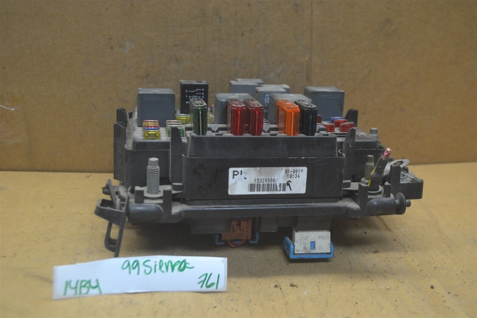 1999 GMC Sierra Fuse Box Junction OEM 153288068 Module 761-14b4 - Other