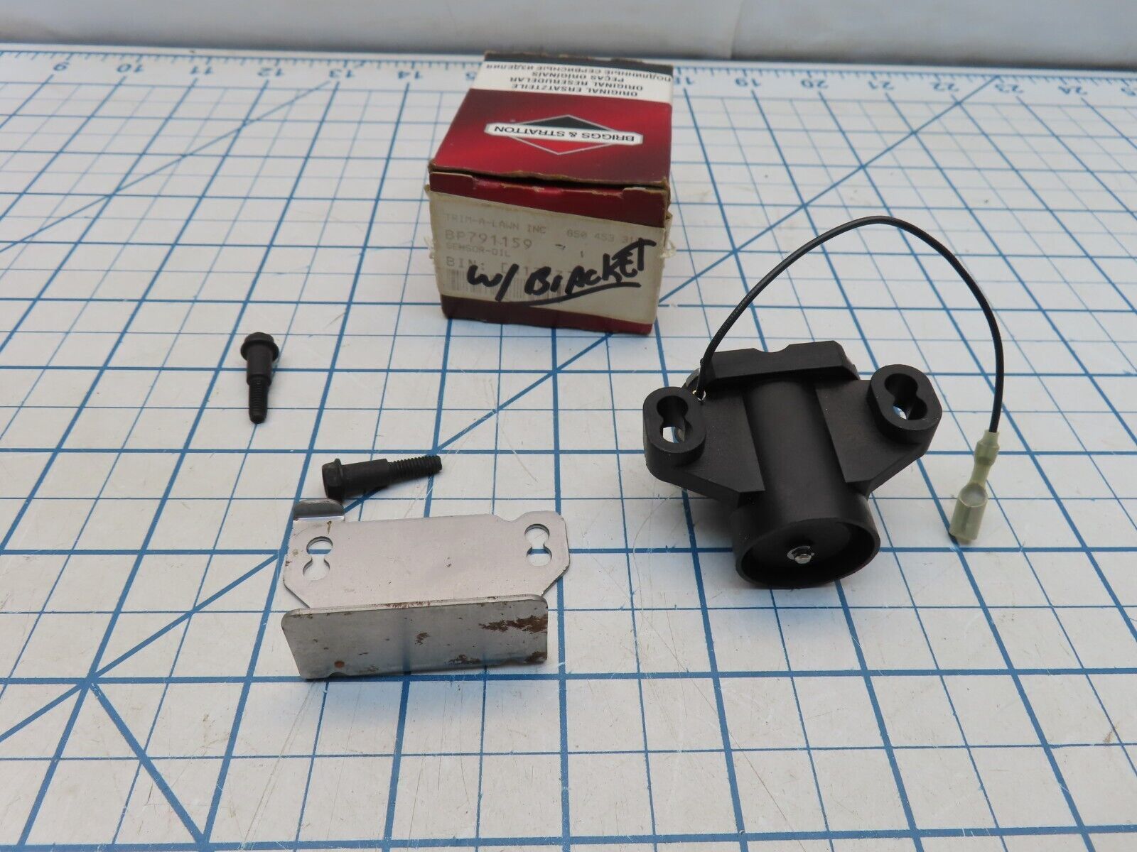 Briggs & Stratton 791159 Oil Sensor with Bracket and Bolts - Lawn Mower ...