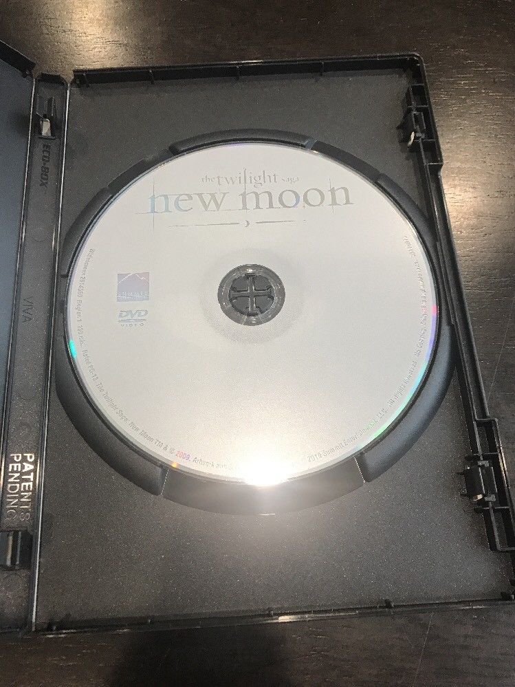 The Twilight Saga: New Moon (DVD, 2010) - DVDs & Blu-ray Discs