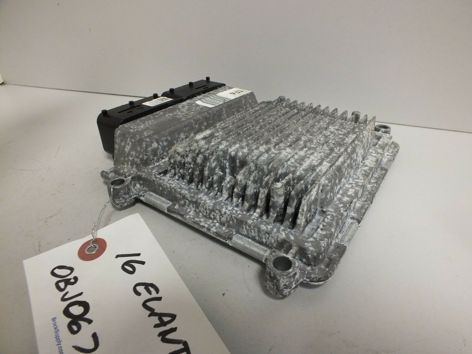 14 15 16 2016 HYUNDAI ELANTRA 1.8L ENGINE CONTROL MODULE ECU 39103 ...