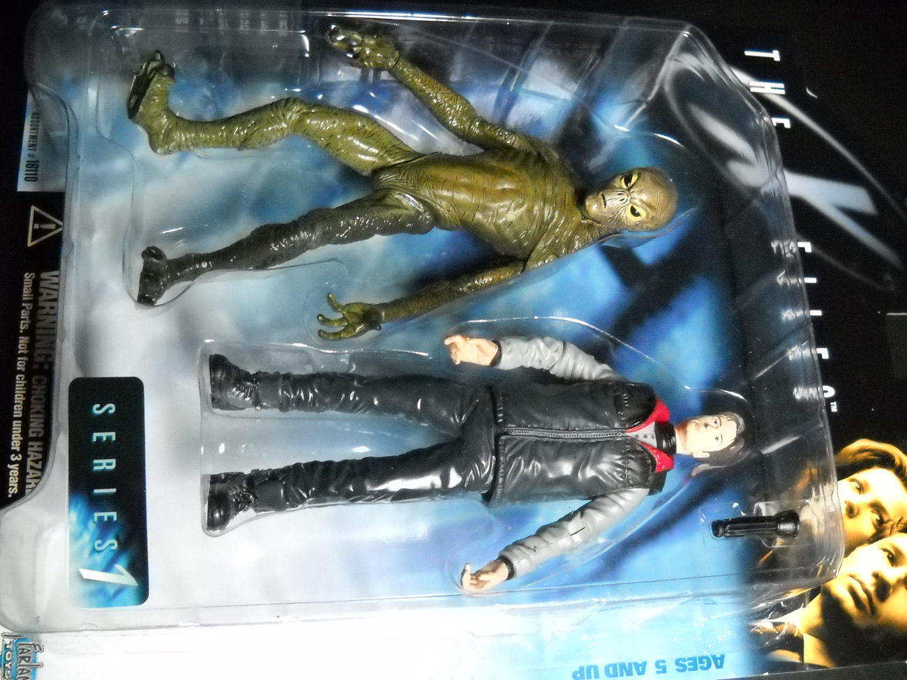 X Files McFarlane 6 Inch Agent Fox Mulder Alien 98 Series 1 Still ...