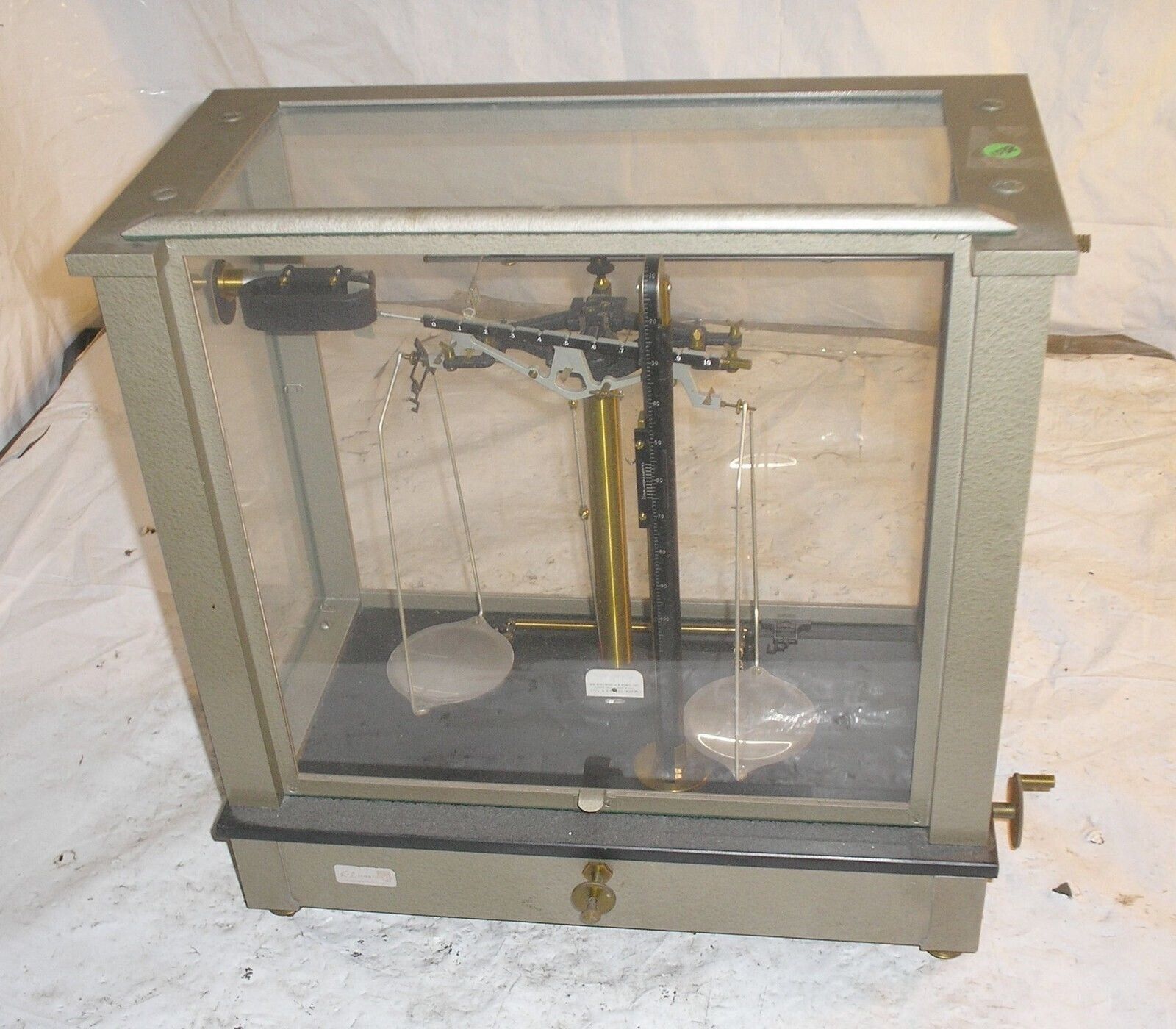 Ainsworth Analytical Balance Scale Type LCB - Other Healthcare, Lab ...