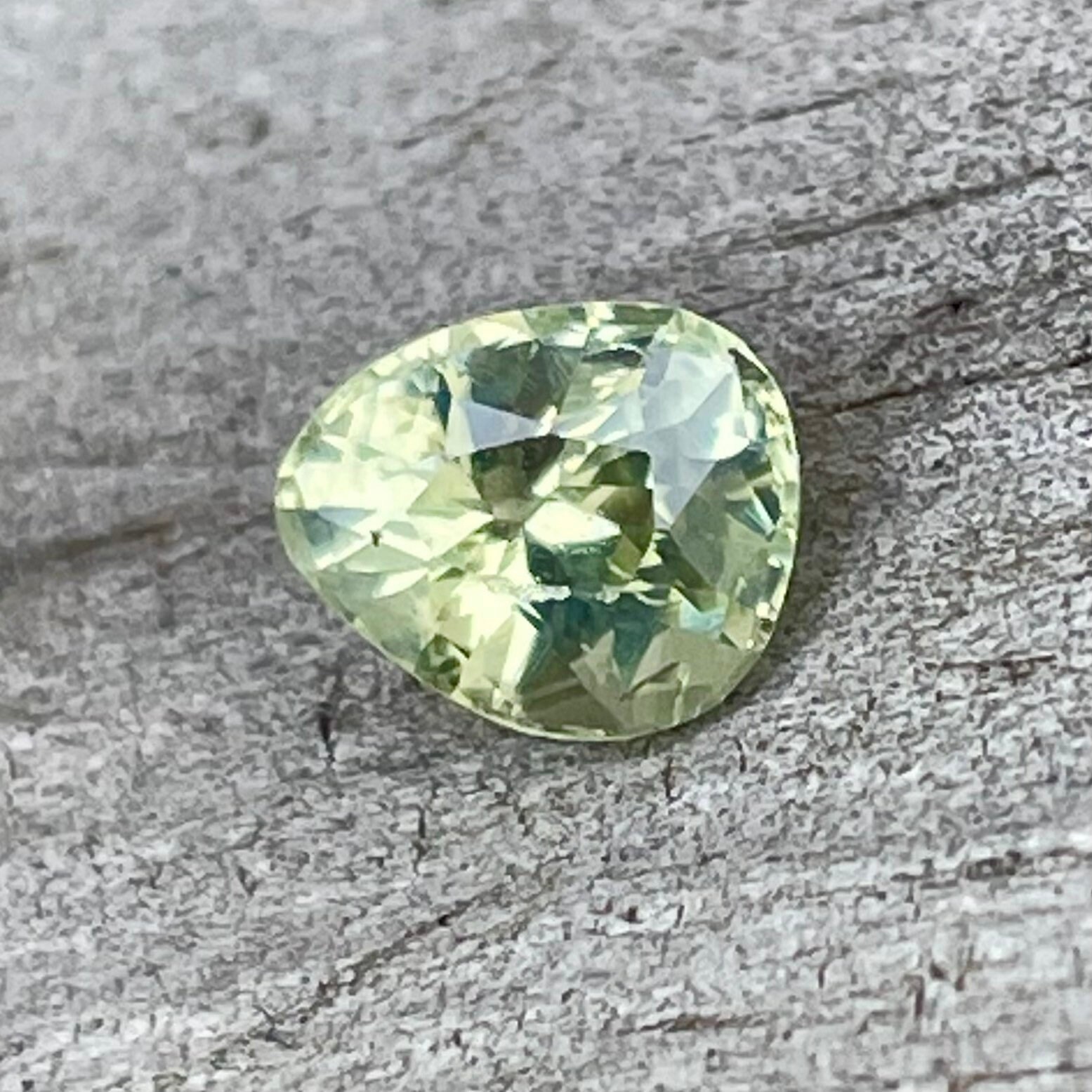 Natural Green Sapphire | Trillion Cut | 1.02 Carat | 6.03x5.18 mm ...