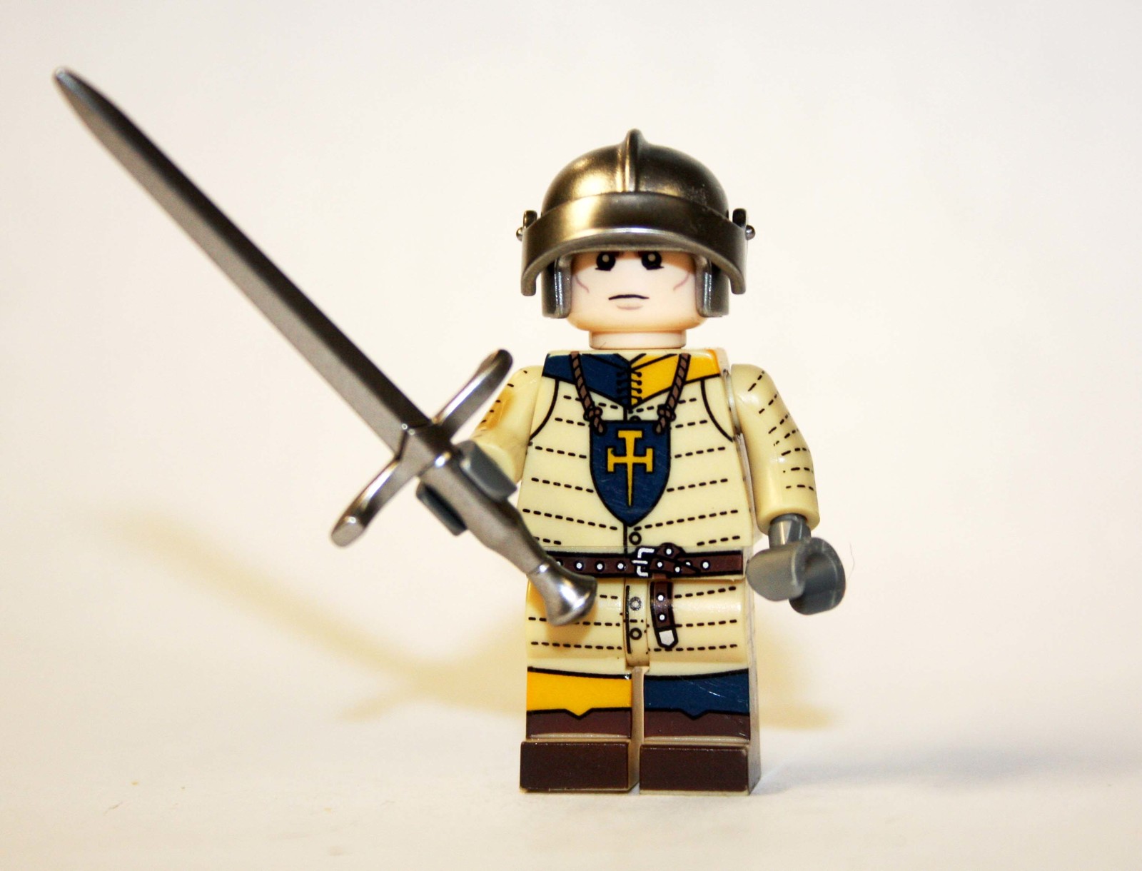 Minifigure Knight With Broad Sword Castle Soldier US Seller - LEGO (R ...