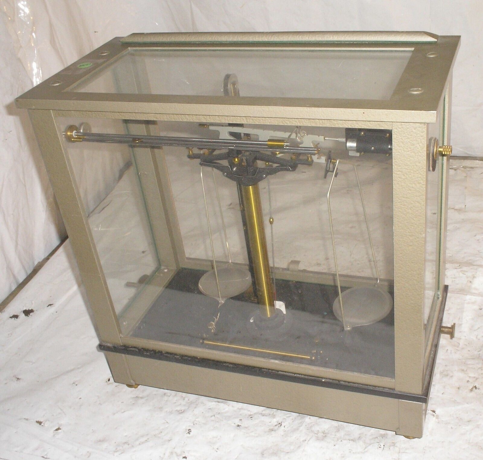 Ainsworth Analytical Balance Scale Type LCB - Other Healthcare, Lab ...