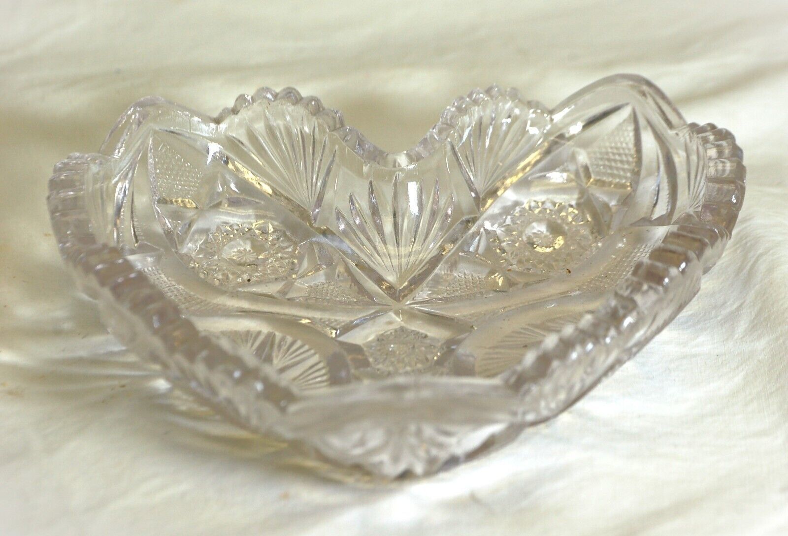 LE Smith Heart Shaped Candy Dish Clear Glass Pinwheel Sawtooth - Dishes